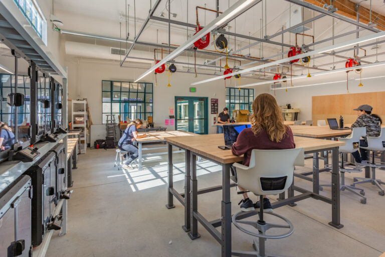 Trainings at the Northeastern Makerspace | Northeastern Makerspaces